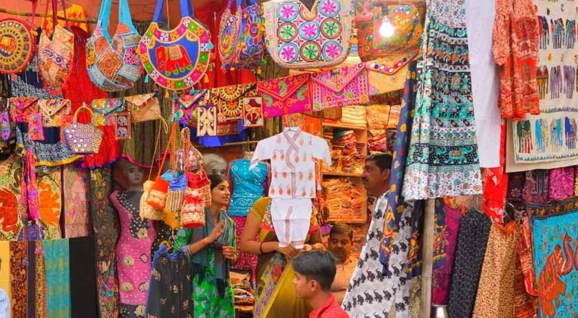 21 Best Places to Go Shopping in Jaipur